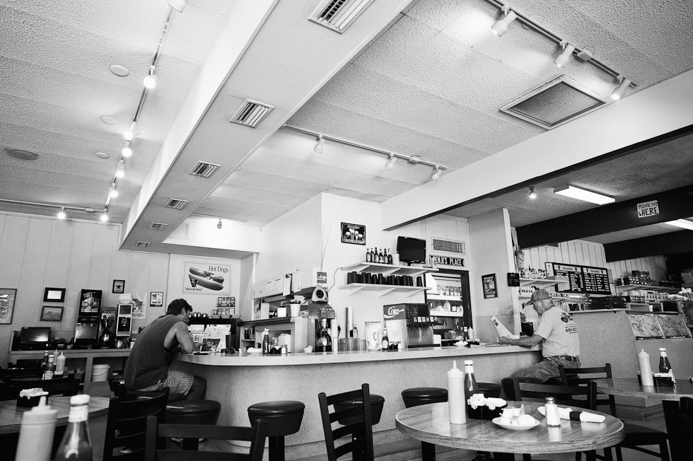 Rebecca and Dustin /// Milwaukee Wisconsin Engagement Session - Best ...